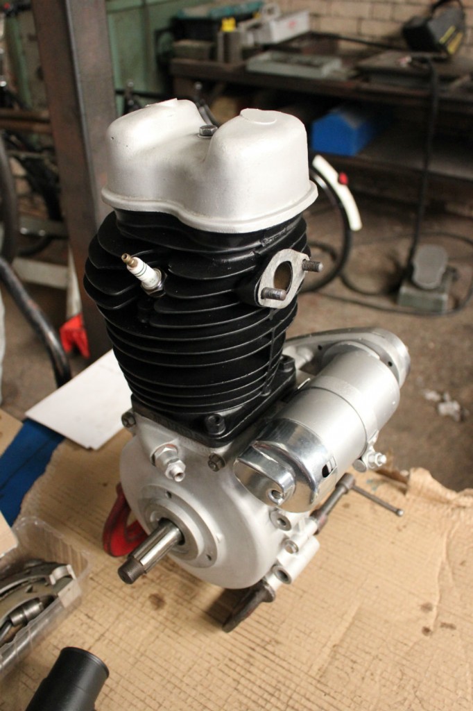 Stotfold Engineering Company Limited BSA C11 Deluxe 1939 Restoration ...